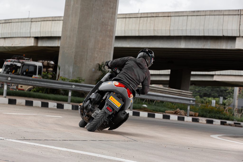 DIABLO™ ROSSO SCOOTER | PirelliMoto | ยางซุปเปอร์ไบค์ Pirelli บริษัทยาง ...